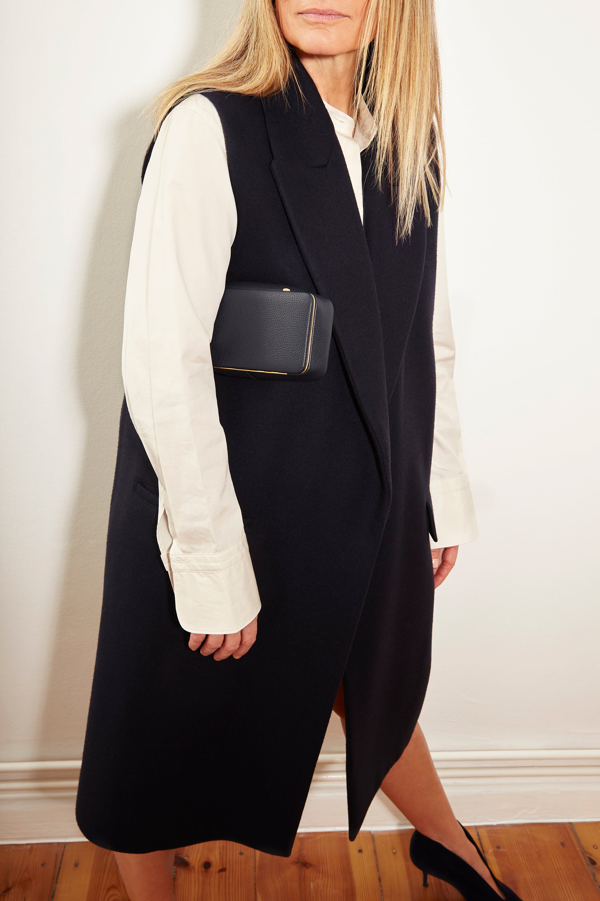 Emma | Navy pebbled – Lutz Morris